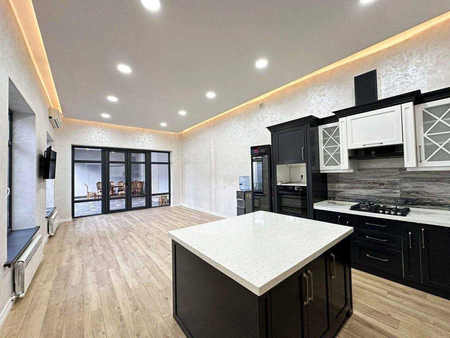 Продается Евро дом Ориентир: Улица Бадамзар  480м2