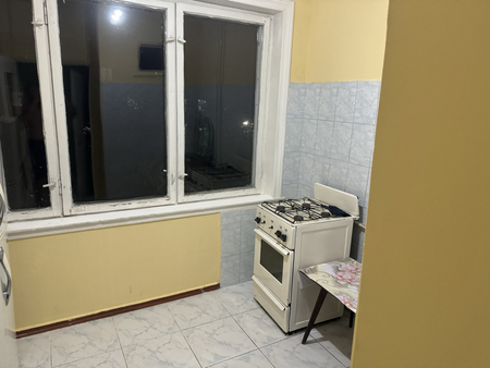 Қорақамиш 2/4 да, АТС га ёнида 1 хонали уй сотилади. 2х6 балконли.