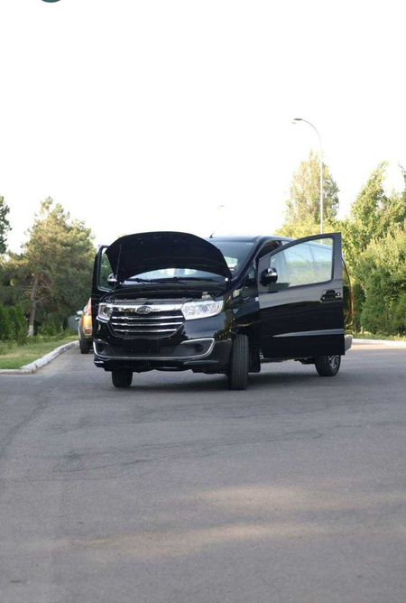 JAC M3 Liniyalarga va oilaga mikro avtobus