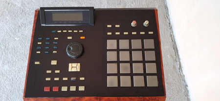 2000 xl akai ishlash xolati zor