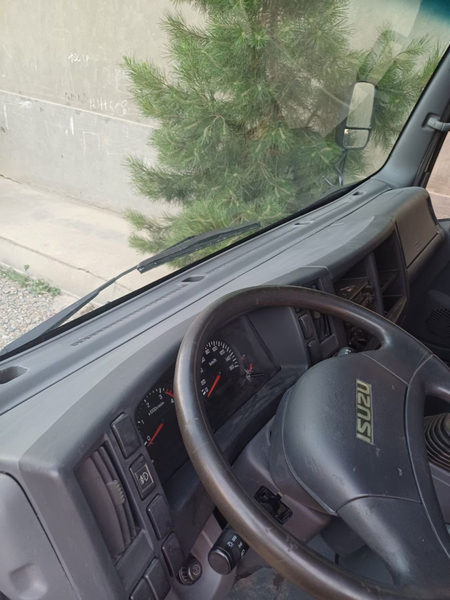 Isuzu sotiladi 2007 yil