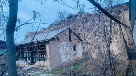 6.6 сотикли ховли (ер) сотилади Дехкон куча