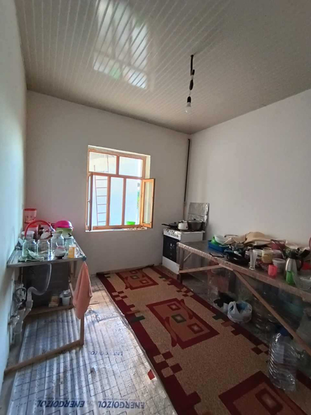 Qibray tumani, Chinobod MFY da uy(5 sotox) sotiladi.