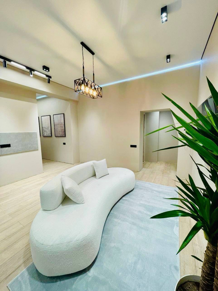 Продается 3х клинатеая квартира,ЖК Кипарис,ц4, 75м2,Юнусабад