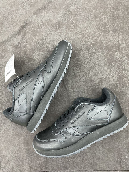 REEBOK KOJA   . . . .