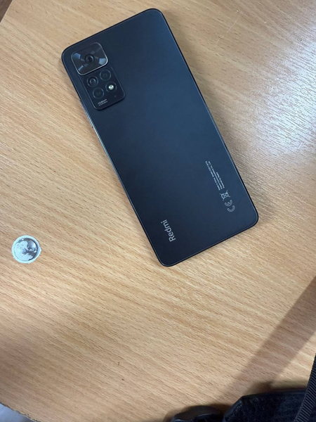 Redmi note 11 pro yaxshi ishlatilgan sinmagan 1chi qol usta kormagan