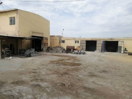 Urganch shaxrida Xonqa ko‘chasida 3700 m2 bino sotiladi