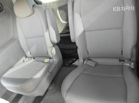 KIA CARNIVAL 2016 2 поз, мокрый, тоза, 124 минг пробег