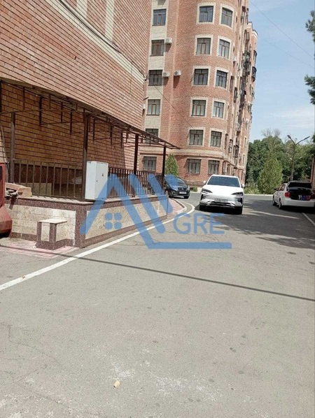 Ц квартал Чиланзар ул.Катартал пересечение с ул.Мехр цоколь 110м²+27