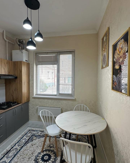 Продается 2 ком. Квартира, адрес 8 март ор. Ресторан Темуршох