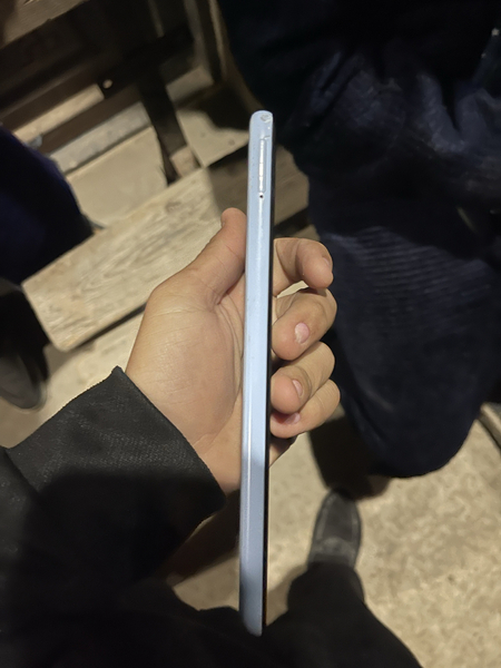 Samsung A23  srochna sotiladi