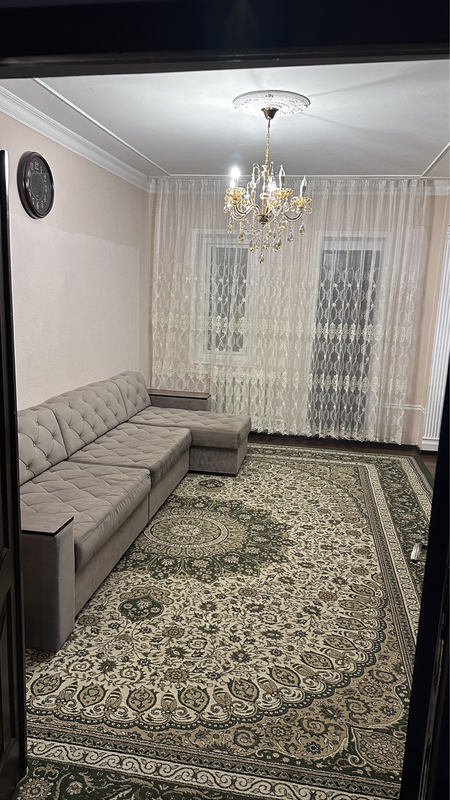Продается в Юнусабде 14-квартале 4/5/5