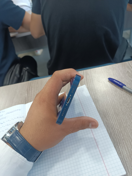 Iphone 12  64 gb