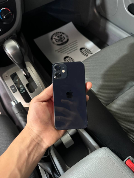 Iphone 12 mini sotiladi