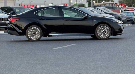 Toyota Camry hybrid 80 2024 год