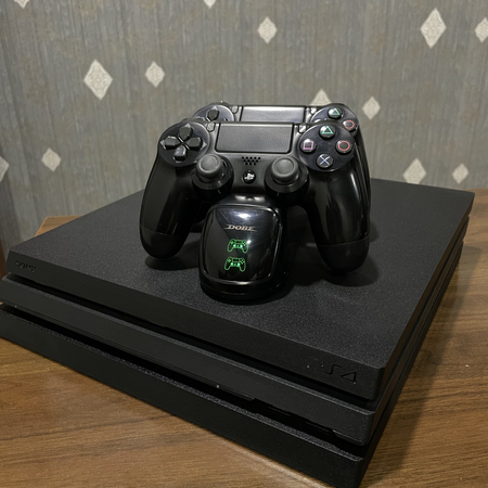 Playstadion 4 pro 1 tb 2 ta jostik ideal
