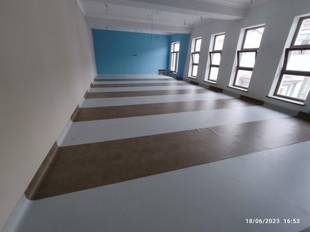Linoleum ustanovka