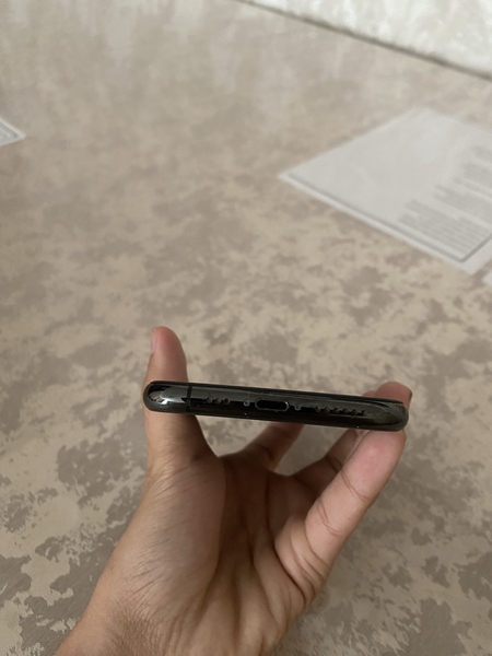 iPhone 11 pro idiyal
