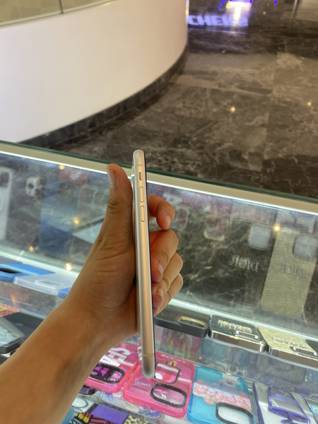 Продаётся Iphone XR