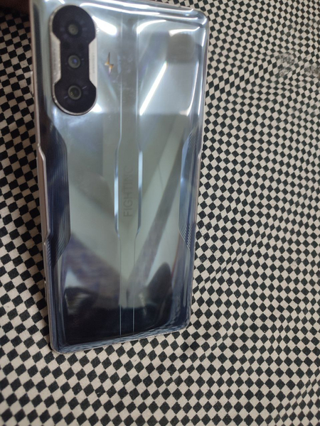 redmi k40 gaming edition 12+7 ram 256 xotira