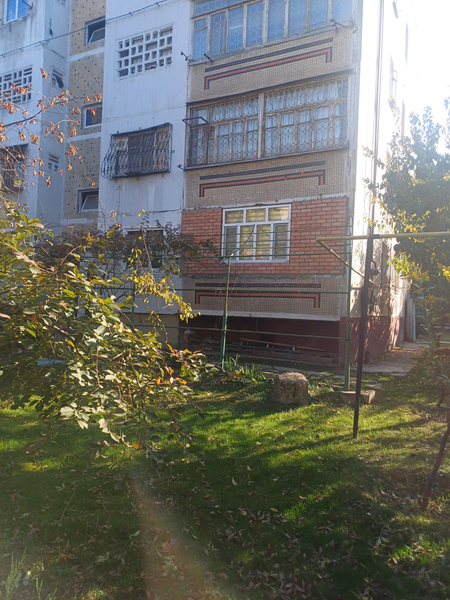 Продаётся 1 комнатная квартира на Юнусабад-4