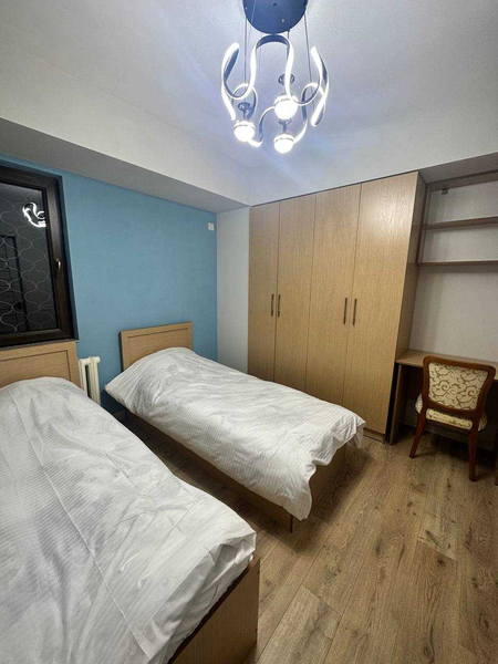 Сдается в аренду 3 ком. 80 кв.м, рем-м в стиле hi-tech на Ц-4 Алайский