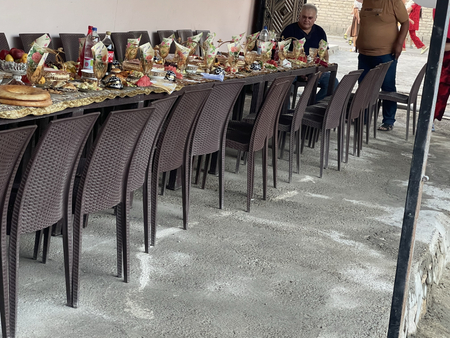 Prokat stol stul va posudalar palatka