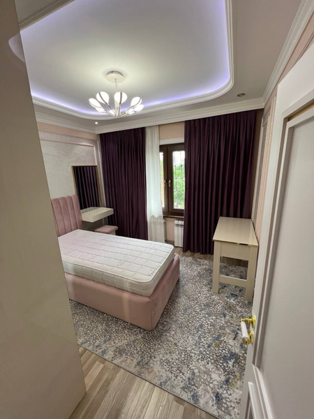 Метро ойбек 4 комната 210000$ срочно