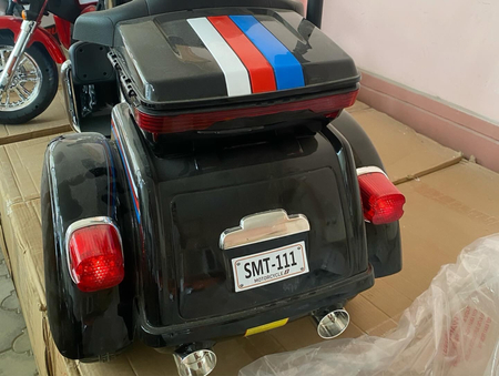 Katta bolalar politsiya motosikli migalka serena va ratsiyasi bor мото