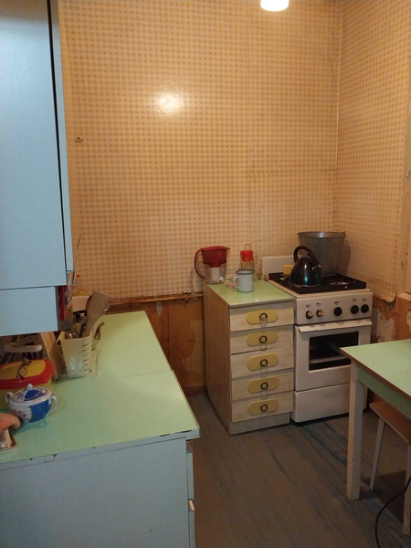 Продаю 2/2/4 - Юнусабад -12, метро Туркистан