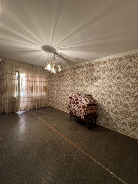 Тинчлик метро.Алоқа 3 хона 3 ЧИ этажда.срочно 75.500.