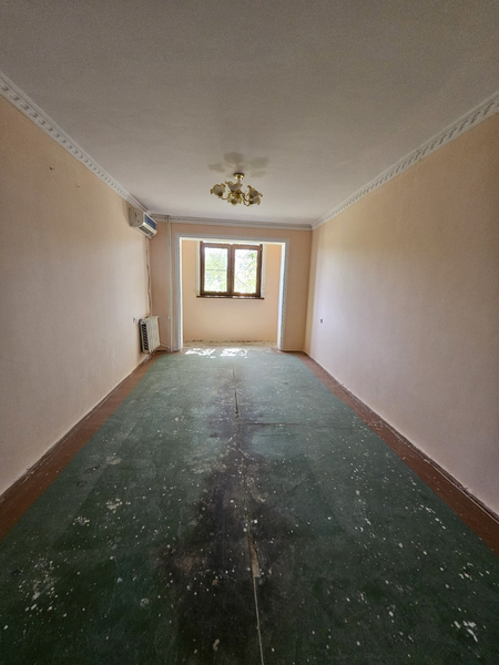 3 xonali 74m² 3-qavat.\\n4 qavatli panelniy dom.\\nManzil : Sentralniy apt