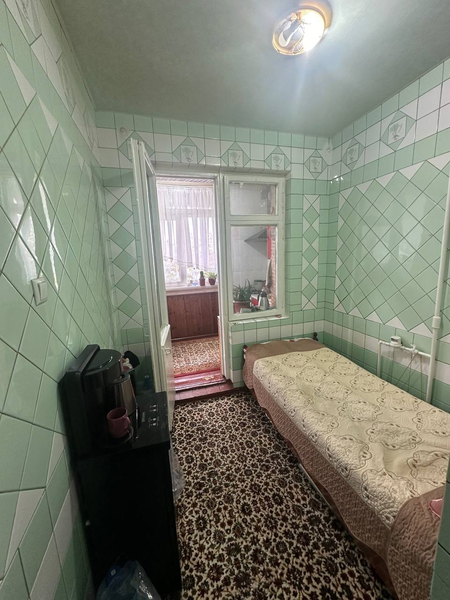 Qora qamish 1/3 da 2 xonali uy sotiladi 4 etaj 4 etajli domda
