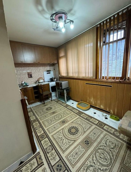 Продам Квартиру Бий ул Лашкарлар  3/1/4  72м2. Кирпич. 77 Серия