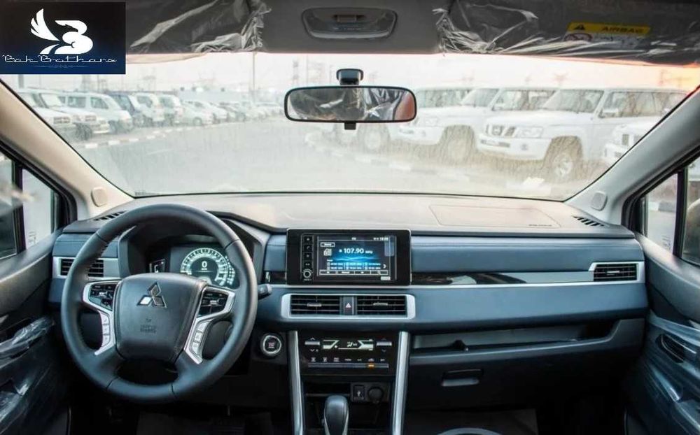 Mitsubishi Xpander CROSS    2024
