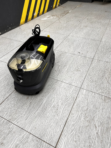Моющий пылесос KARCHER