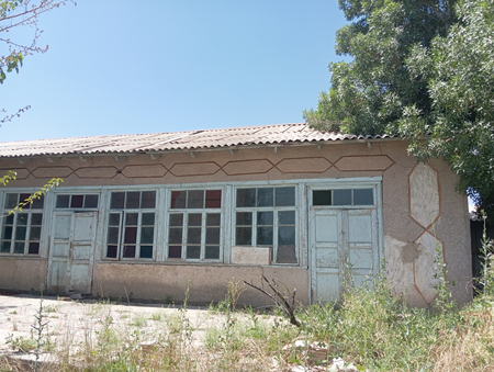 Хамма кулайликларга эга ховли сотилади