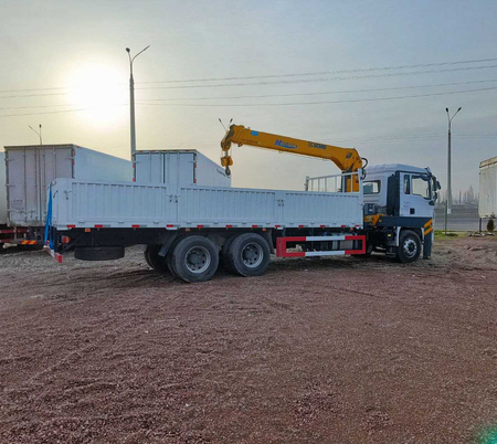 Юқори сифатга эга бўлган 12   6.3  тоннали Shacman манипулятор
