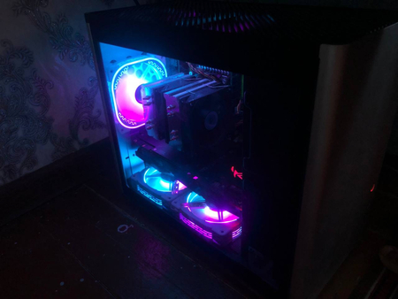 Gaming uhcun komplekt Kompyuter