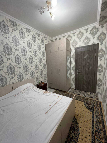 1х комнатная квартира на 1 этаже 42кв/м, в Самарканде