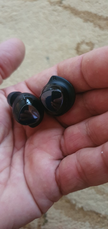 Наушник безправадной samsung buds+ хувавел  фре оргинал 100%