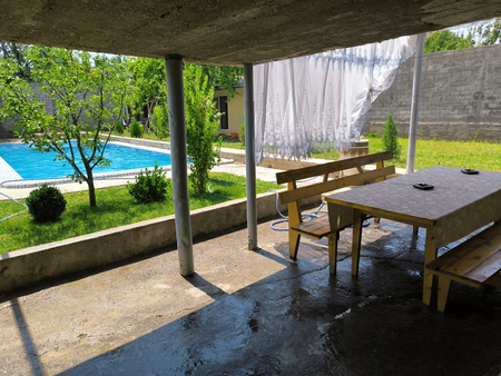 Dacha дача bochkadan 2 kilometr. Dala xovli