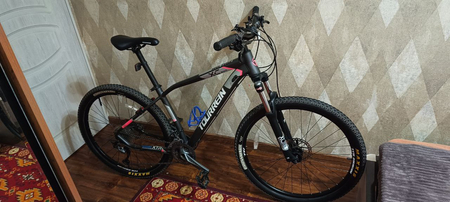 Продаётся велосипед Tourrein XC 200
Рама - алюминиевая
Колёса - 27,5
Р