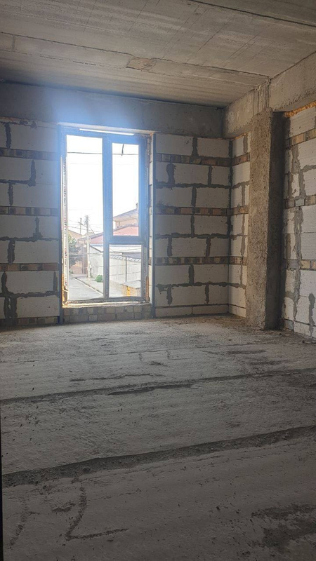 Срочно недорого 3 комн.2 этаж. Согдиана. Новостройка.
