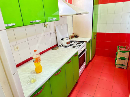 Sergiliy 4 bekat metra kvartera qizlarga bez makler