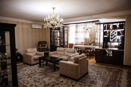 Продается квартира НА ЭЛЬБЕКЕ МИР.РАЙОН 4/3/4 ГАБУС
