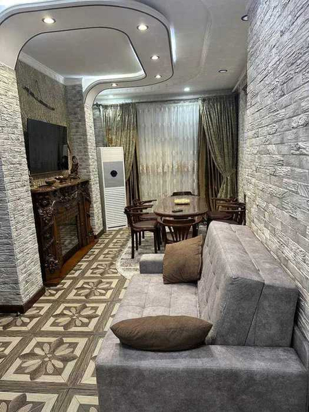 Сдается квартира Яккасарайский район 8-роддом 3х комнат 1200$