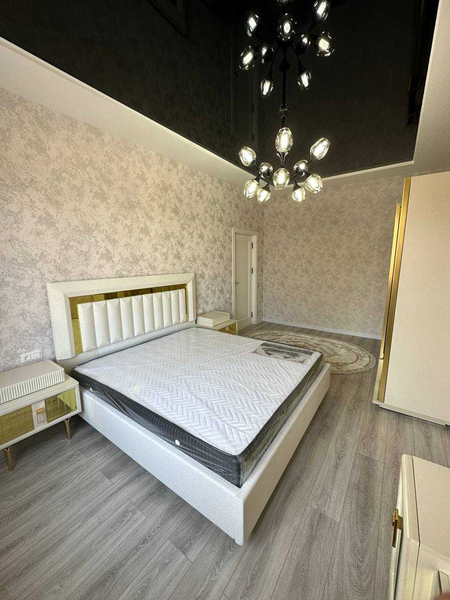 Срочно Продается Квартира на Центре Ойбек 3/4/4