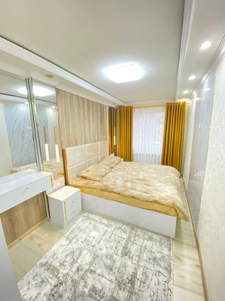 Срочно продается квартира 56 кВ в Мирзо-Улугбекском районе.
