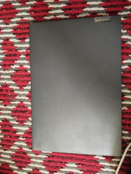 Lenovo noutbuk holati yaxshi
